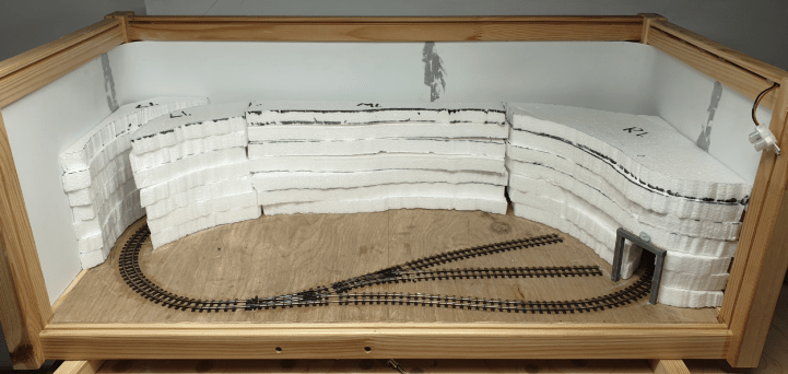 Polystyrene Rock Faces (The Rough Cut) – Steve's Narrow Gauge Railway ...